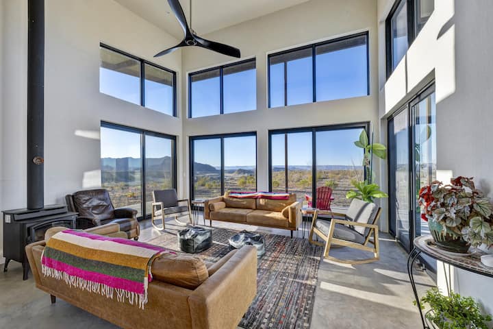 3br 2bath Private Home • Stunning Panoramic View - Terlingua, TX