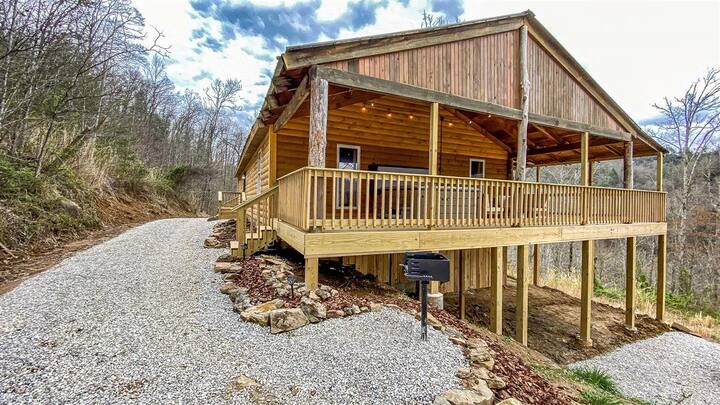 Hillside Hideaway Cabin + Rrg Adventure Discounts - Natural Bridge State Resort Park, Slade