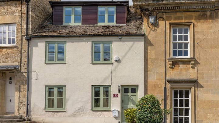 Christmas Cottage, In Tetbury - Tetbury