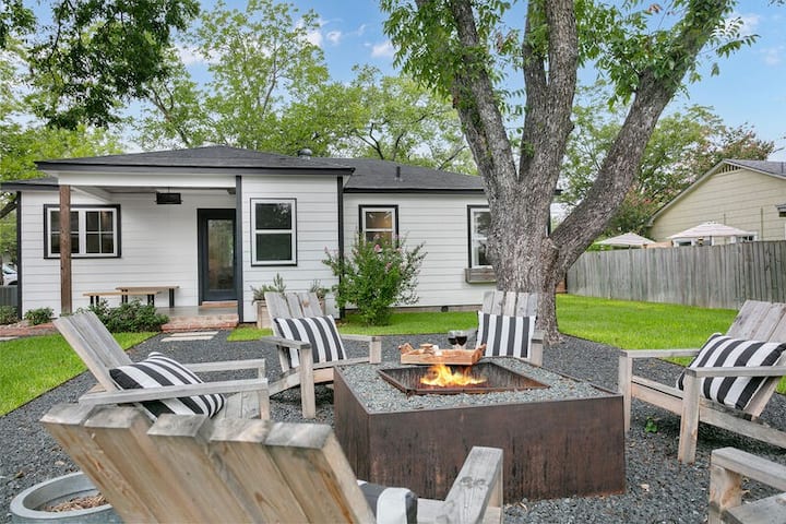 The Rosemary | 2/2 | Full Kitchen | Fire Pit - Fredericksburg, TX