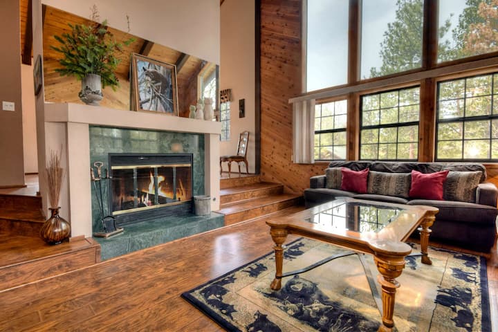 Sublime For-rest - High End Neighborhood! Hot Tub! - Big Bear Lake, CA