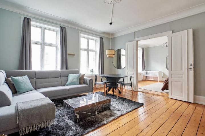 Spacious 3br Apartment In Vibrant Vesterbro - Copenhague