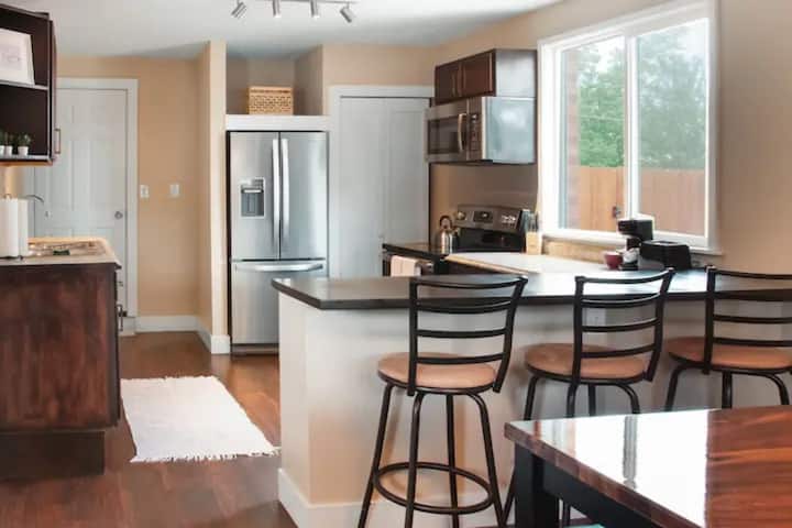 Cozy Apt | 10 Min Downtown | 20 Min Boulder - Denver, CO
