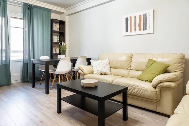 Loira Viñaza: Moderno Y Funcional Piso De 4 Hab. - Saragosse