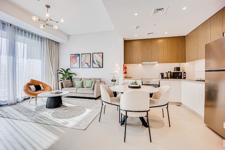 Lovely 1bd Canal View Apartment In Dubai Marina - Dubai Marina