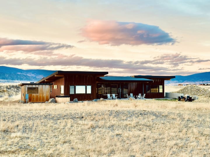 Antelope Run Wellness Retreat  |  The Bunk House - Emigrant, MT