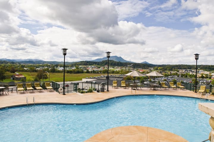 Wyndham Smoky Mountains - 1 Bedroom Condo - Sevierville, TN