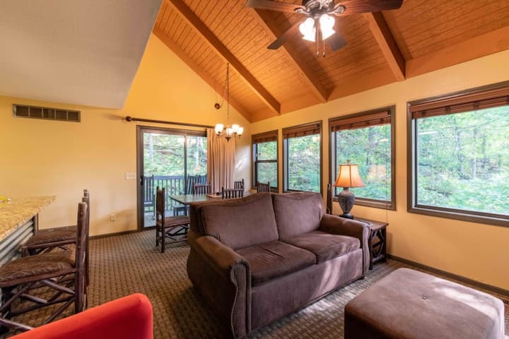 Christmas Mountain Village - 1 Bedroom Townhome - Lake Delton, WI