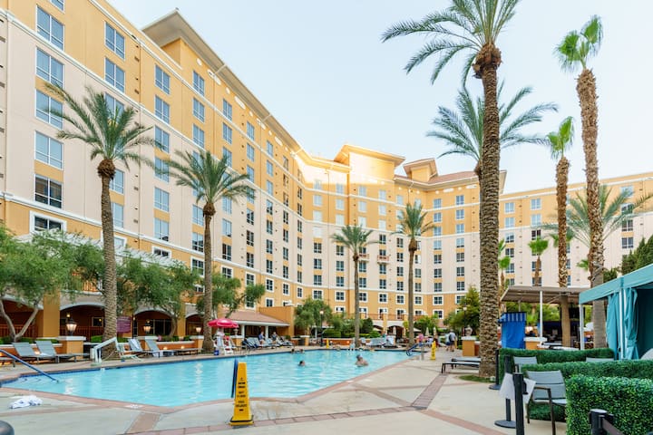 Grand Desert Resort - 2 Bedroom Condo - Las Vegas Strip