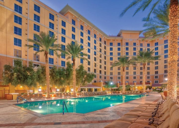 Grand Desert Resort - 2 Bedroom Condo - Las Vegas