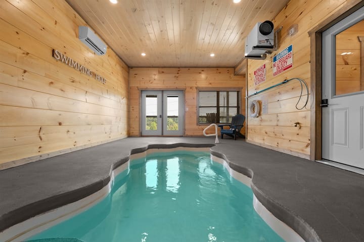 Modern Cabin With Private Pool - Sevierville