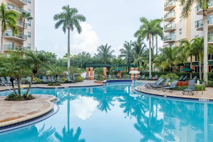 Palm-aire Resort - 2 Bedroom Condo - Pompano Beach, FL