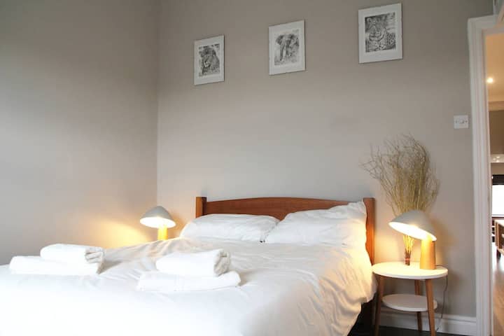Guestready - Quaint English Flat Near Portobello - Park Royal - London