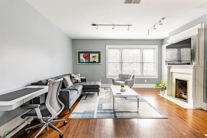 2 Br • Oak Lawn House By Uptown • Wfh Setups - Dallas, TX