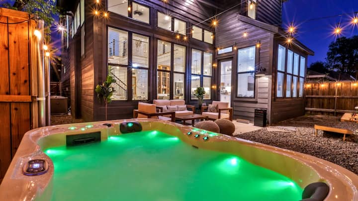 Moments From Deep Ellum, Bishop Arts, And Uptown - Dallas, TX