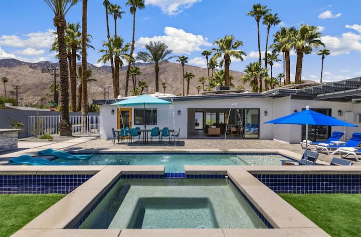 Modern Posh  Mid-century Oasis With Pool, Spa, Game Yard & Mountain Views - Palm Springs