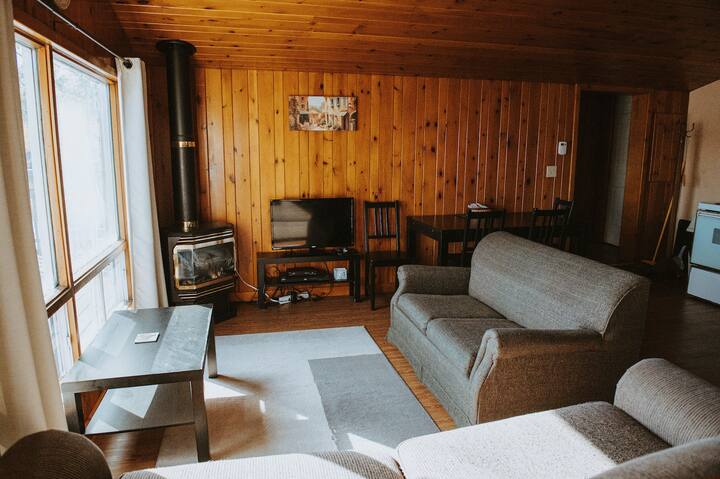 Charming 3 Bedroom Waterfront Cottage 7 - Espanola, Canada