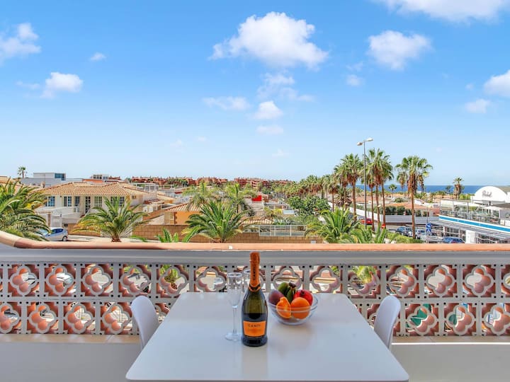 Dream Holidays, Wonderful Ocean View, Fast Wi-fi - Los Cristianos