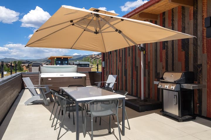 Rooftop Retreat! Pet Friendly, Ac, Gorgeous Rooftop Sanctuary With Hot Tub And Firepit - Steamboat Springs