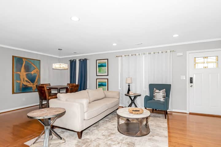 5br Ranch Retreat | Lounge, Balcony, Backyard Fun! - Atlanta, GA