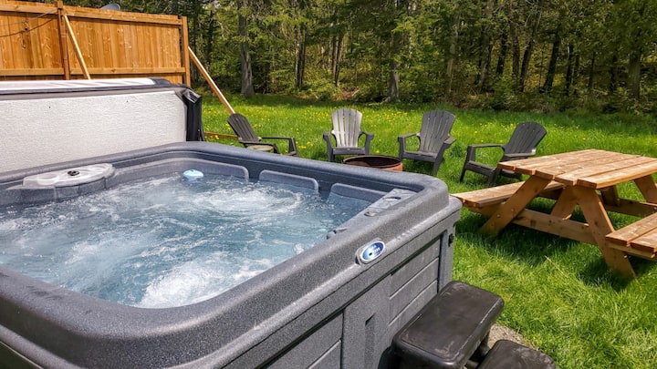 Chalet Stylé Près Du Massif & Msa Avec Spa+bbq+feu - Charlevoix