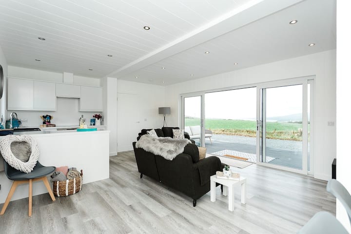 Sea Glass - Luxury 2 Bedroom Lodge With Views - Gatehouse of Fleet