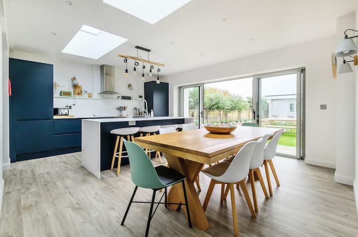 Stylish Coastal Family Home Near East Wittering - West Wittering