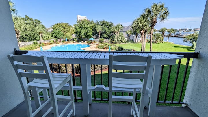 Pirates Bay Waterfront Studio W/ Marina And Pool - Okaloosa Island, FL