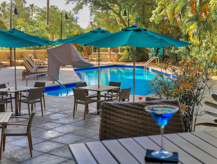 Comfortable Countryside Stay, Kitchen, Pool - Miami