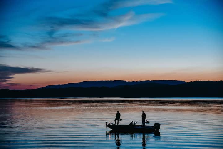 Lake Guntersville Cabin Pet Friendly Boat Parking - Lake Guntersville State Park, Guntersville