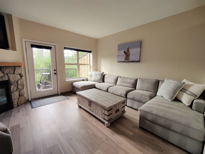 Chalet 57 At The Official Collins Lake Resort - Mount Hood, OR