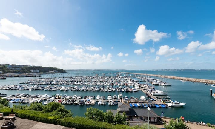 Stepaside Apartments - Tom's Nest - Brixham Breakwater