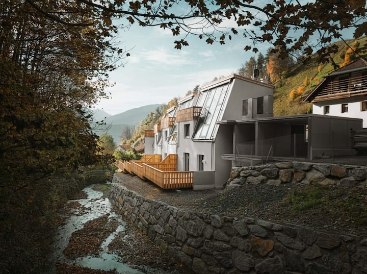 Peaceful Apartment Overviewing Innsbruck – 24/7 - Innsbruck