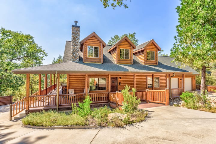 Bass Lake Log Home - Dog Friendly! - Bass Lake, CA