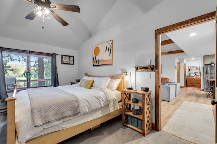 Waterfront Master Suite On The Delaware River - Port Jervis, NY