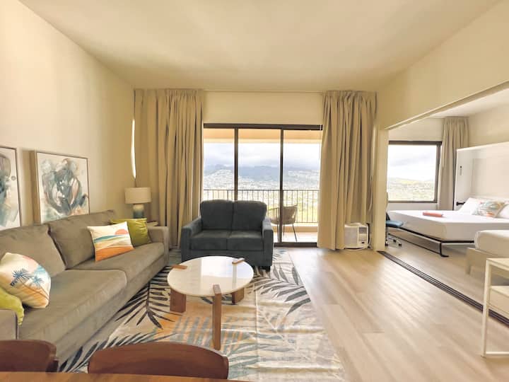 Classic Island Suite With A Mountain View /W Pking - Honolulu, HI