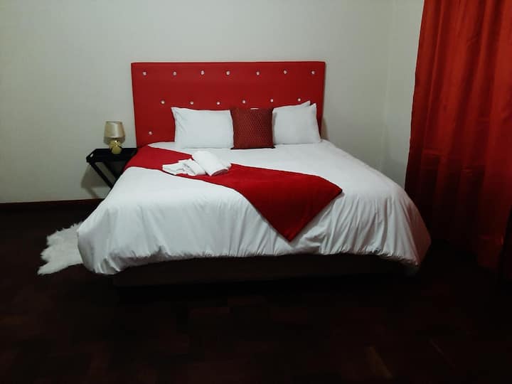 King Room Shared Bathroom (1-5) - Howick