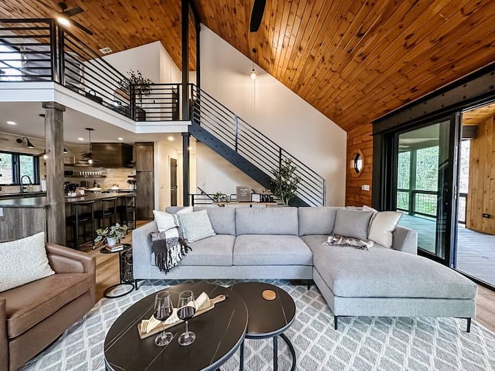 River Run - Luxury Riverfront Cabin - Blue Ridge, GA