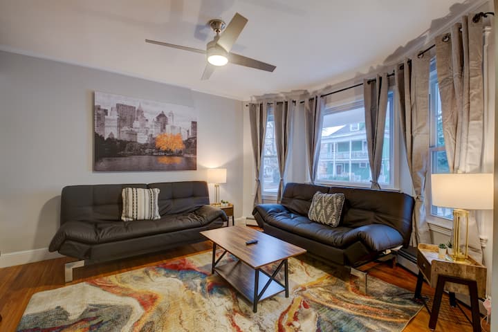 Spacious 2bd/1ba In Dorchester 4779 - Dedham, MA