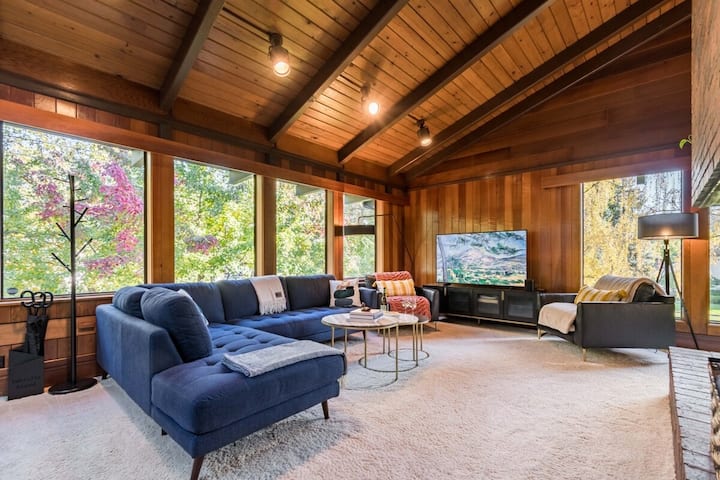 5br Gem: Steps From Uo & Hayward Field - Eugene, OR