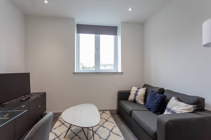 Bright 1br Apt In Hunslet, Near Leeds Centre - Leeds