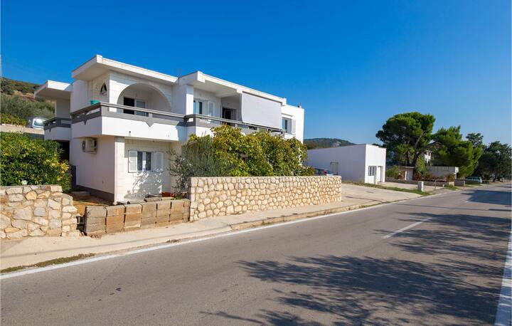 Stunning Apartment In Stara Novalja - Stara Novalja