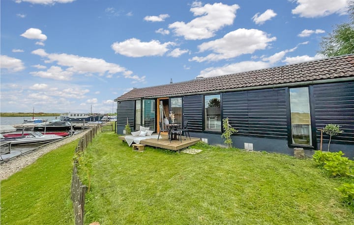 Stunning (Sta)caravan In Lauwerzijl - Netherlands