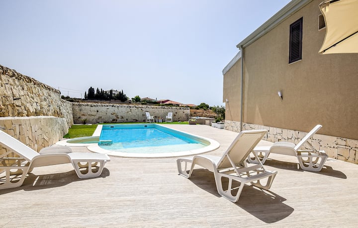 Amazing Home In Ragusa - Marina di Ragusa
