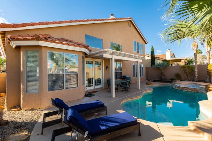 Private Pool, Wifi, 5  Beds, Minutes To The Strip! - Henderson, NV