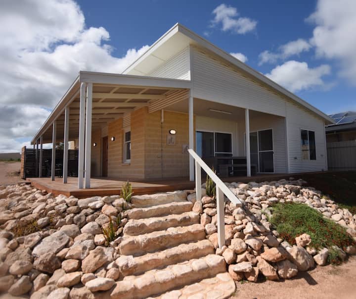 Poseidon’s Oasis - Family Retreat - Moonta Bay - Moonta