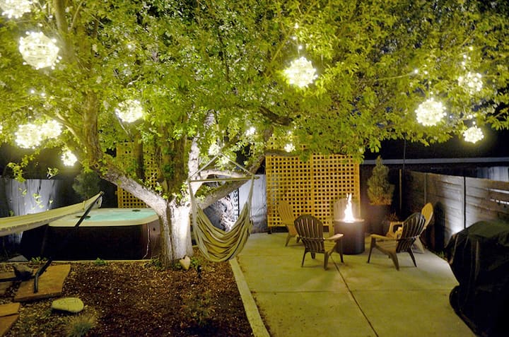 The Daphne L Luxury W/hot Tub, Gym, Projector - Broomfield