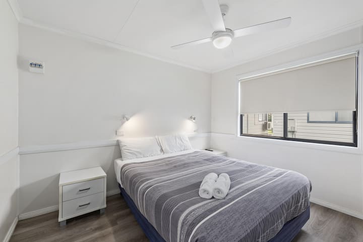 2 Bedroom Family Cabin - Wagga Wagga