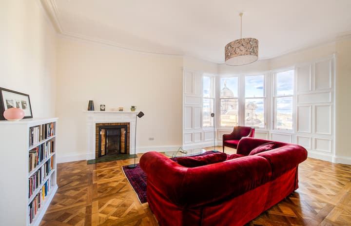 At The Top With City Views - Edinburgh