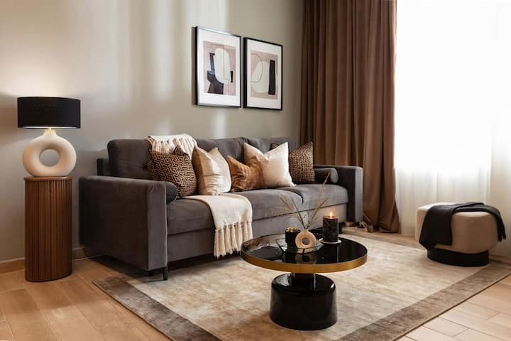 Qult • Misty Night - Bucharest